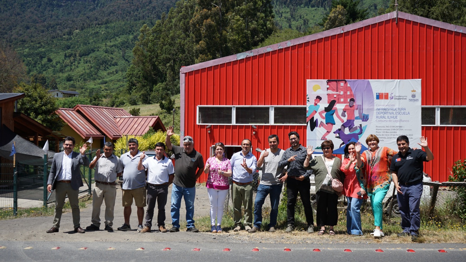 Escuela Rural Ilihue inició obras de mejoramiento de infraestructura deportiva - Diario El Ranco