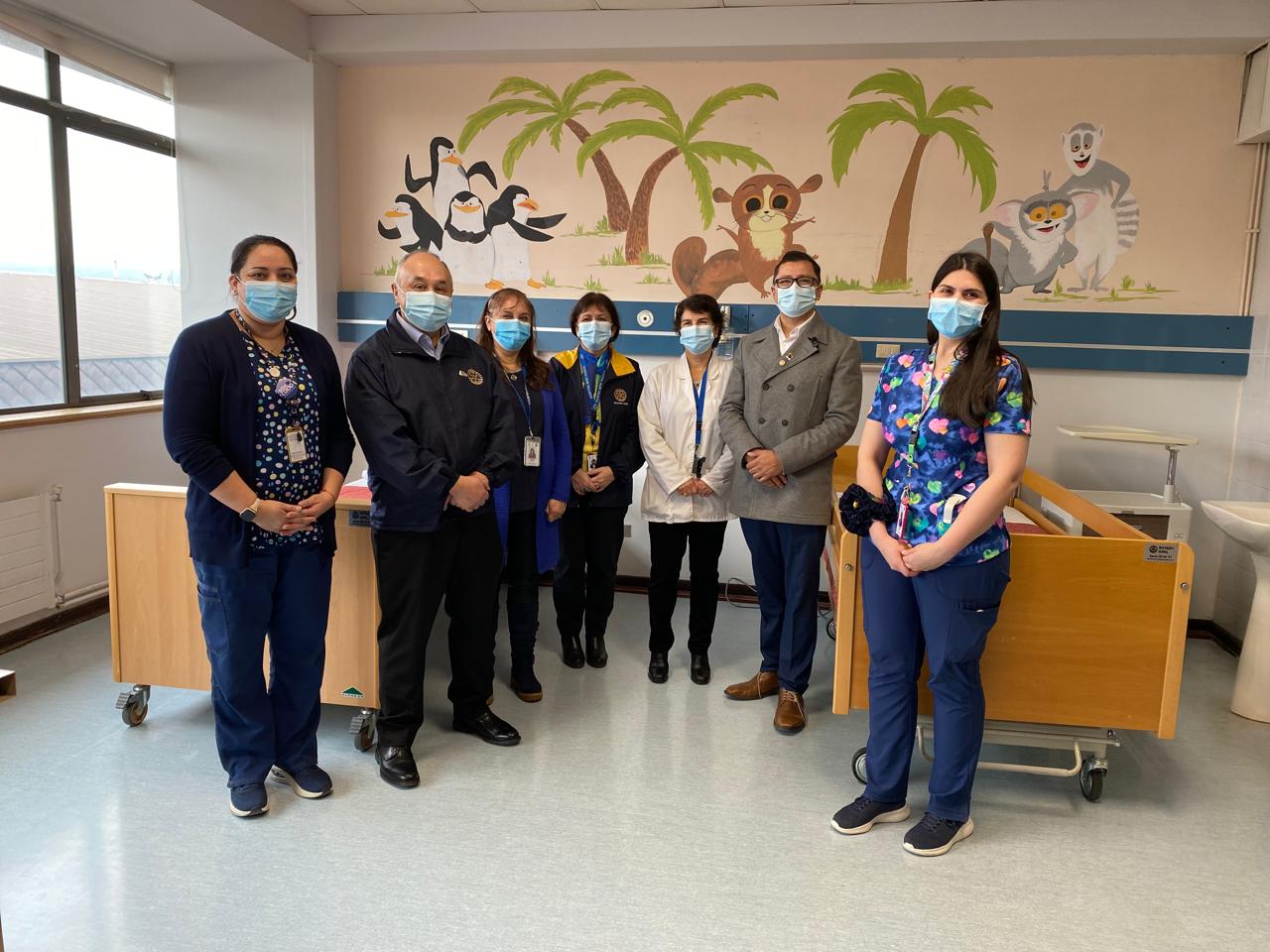 Hospital Base Valdivia recibió el aporte de 13 camas clínicas por parte ...